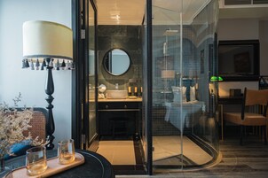 Solarium Double/Twin Room | Roupa de alta qualidade, camas de colchão pillowtop, minibar 