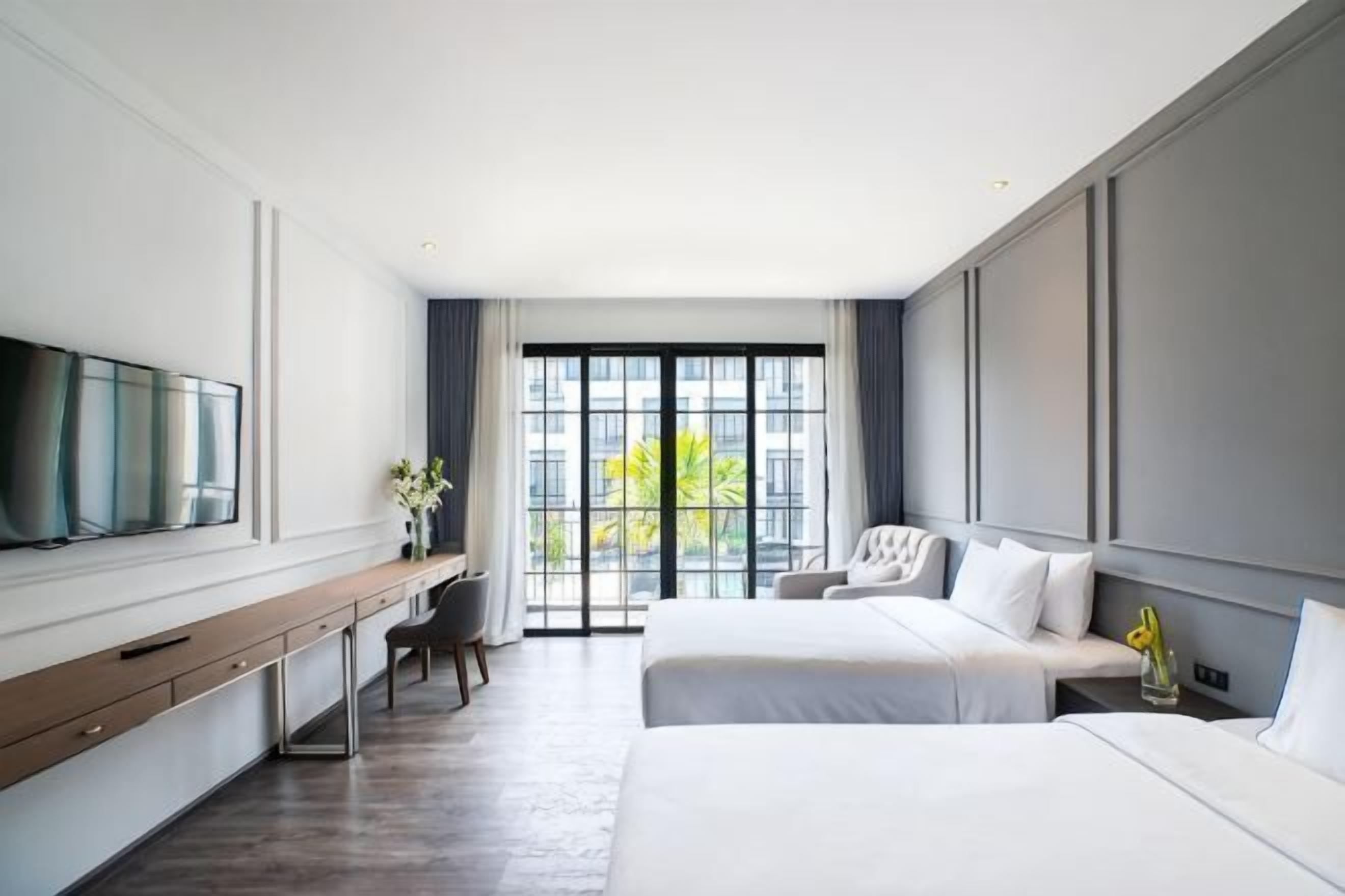 Roupa de alta qualidade, minibar com produtos grátis, cofre no quarto 