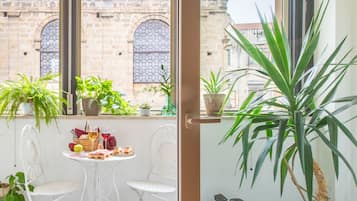 Suite, varanda | Terraço/pátio interior
