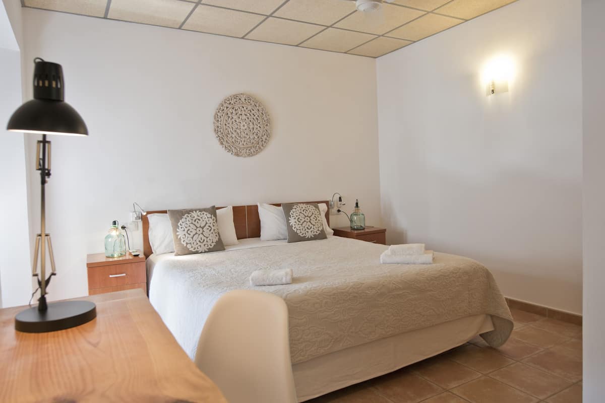 Quarto Duplo Deluxe, 1 quarto, não fumadores | Edredões de penas, camas de colchão viscoelástico 