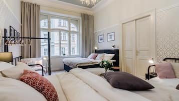 Apartamento Comfort | Cortinas/cortinados opacos, ferro/tábua de engomar, berço de viagem
