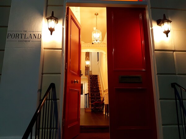 The Portland Guesthouse - Cheltenham