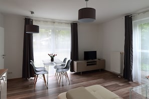 Apartamento (1 inkl. Endreinigung EUR 69) | Área de estar | TV de tela plana