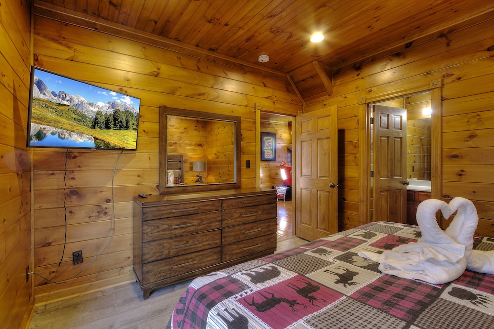 ¡Nueva Gestión! Vistas Mt Leconte, Hottub, Chimenea, Jukebox, Teatro Y Arcade - Gatlinburg, TN