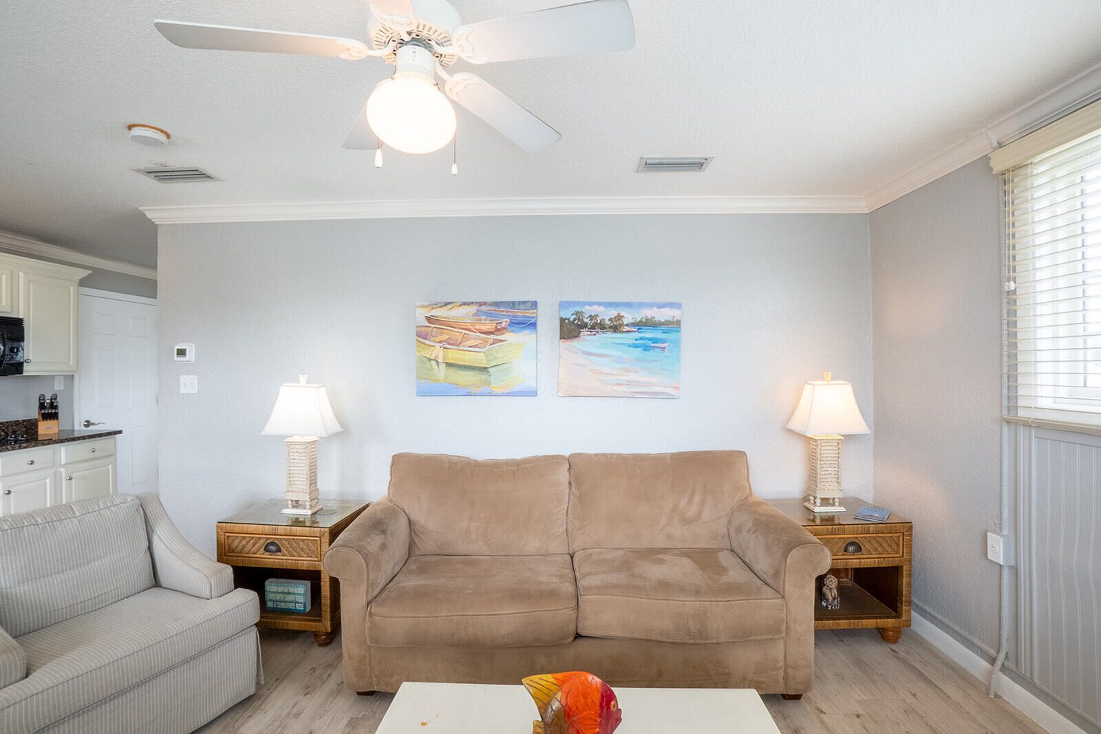 Salty Kisses Seaside Condo Just Steps To The Beach And Fishing Pier - Flagler Beach, FL