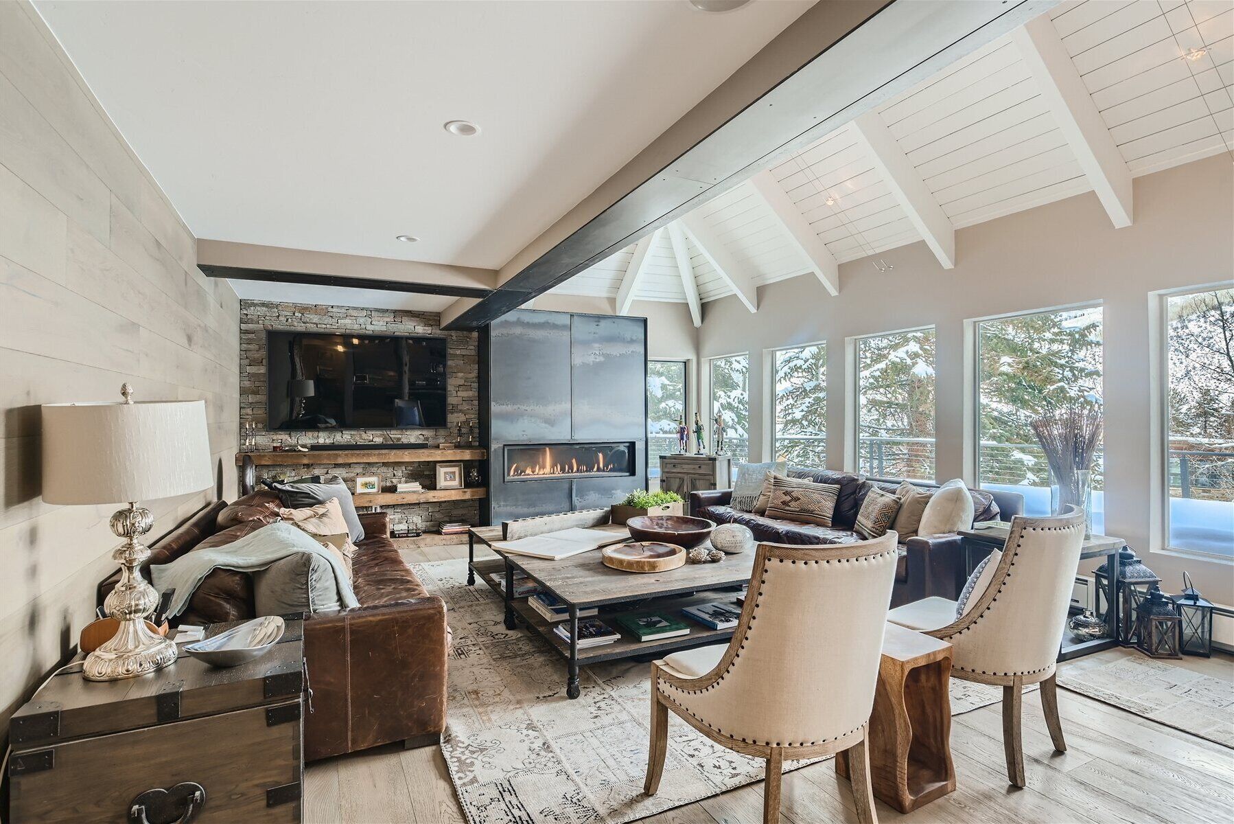 970-b Fairway Ct., Vail Golf Course Home - Hot Tub, Fire Pit,gas Grill, Close To Lifts! - Vail, CO