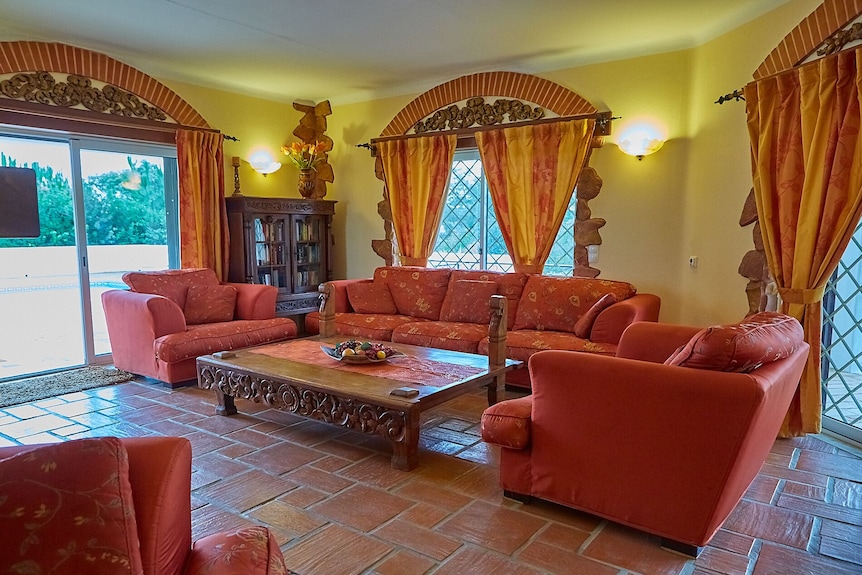 Gorgeous Villa Ideally Located With Pool, Ocean Views, Airco, Great For Families - Faro District