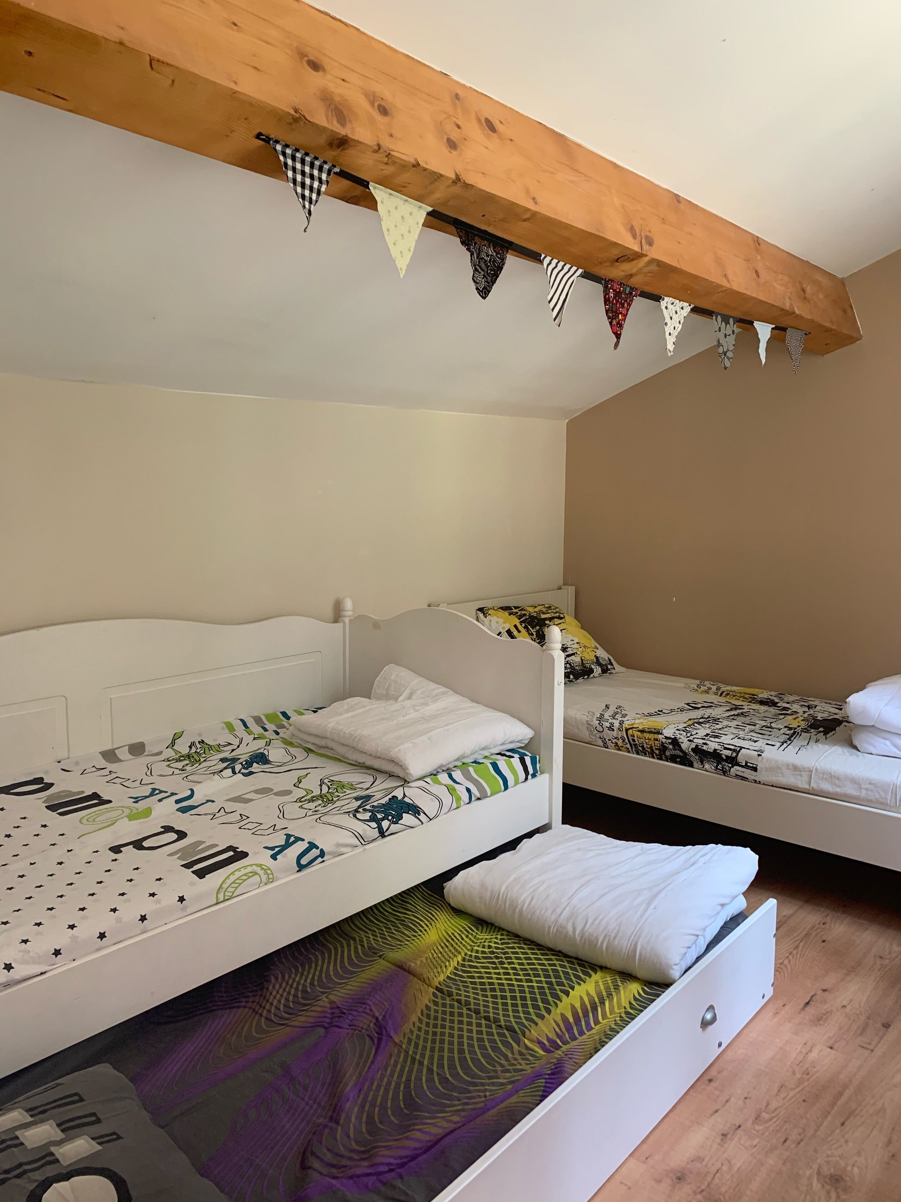 En Provence, Lieu Naturel Et Paisible. Piscine En Juillet/aout/septembre - Trets