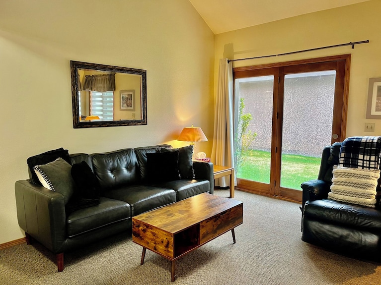 Golf Course Condo With Pool, Hot Tub, Sauna, And Game Room. Aspen Townhomes #6 - Montana