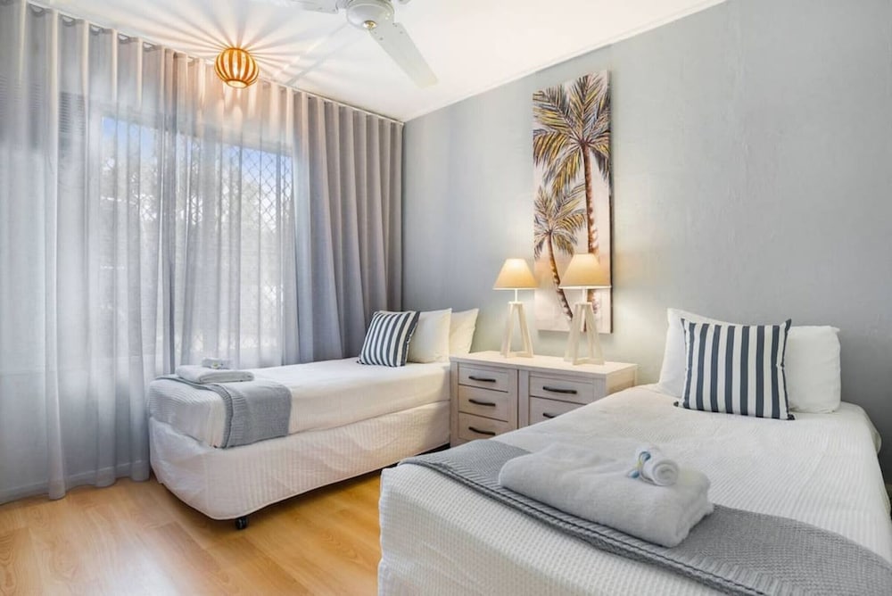 Tropical Unit With Private Fenced Garden Close To The Beach 5 - Queensland