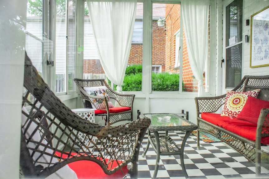 Gorgeous, Bright & Cheerful Home Away From Home - Mins To Dntwn Det - Detroit, MI