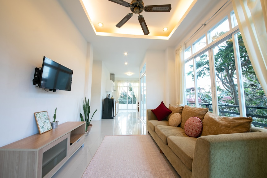 Appartement Spacieux De 2 Chambres Avec Cuisine à Kata Avec Piscine Et Vue Sur La Montagne - Kata Beach