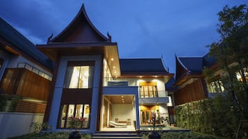 Hill View Villa with Private Pool | Vista do quarto