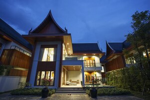 Hill View Villa with Private Pool | Vista do quarto