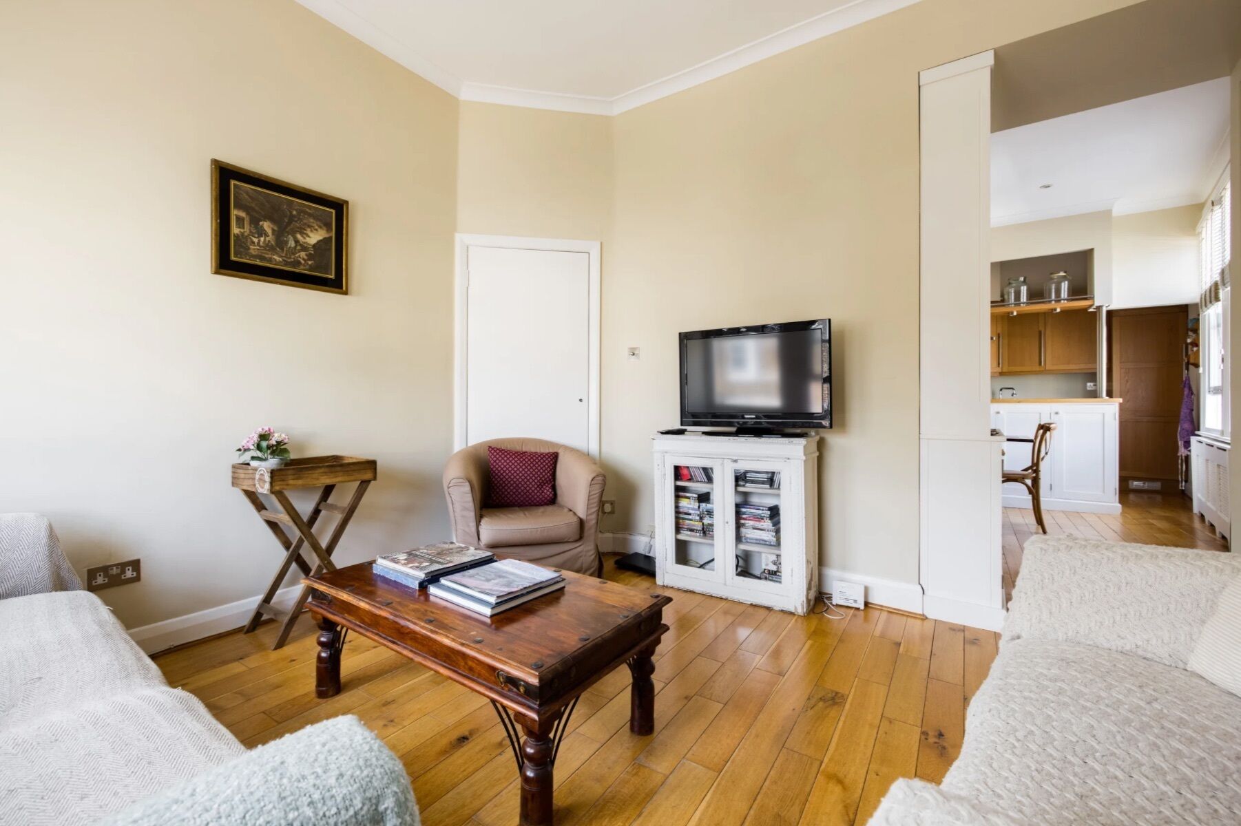 Chic Apartment In Kensington Olympia - Barnes