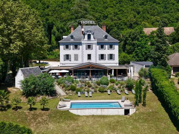 Hotel Restaurant Le Repère - Isère