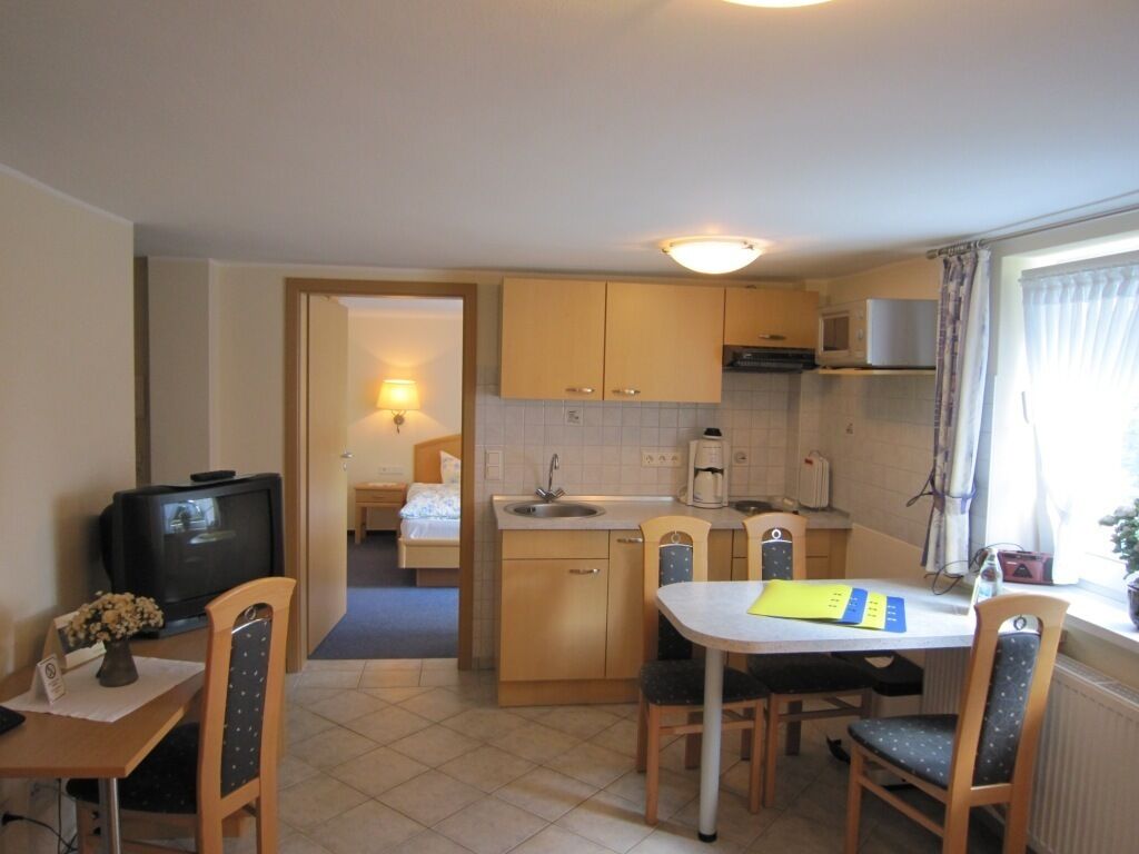 Vakantiehuis Met Nabijheid Van Skigebieden En Wandelpaden - Neuastenberg