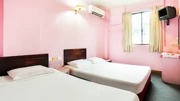 Quarto Triplo Deluxe | Ferro/tábua de engomar, Wi-fi grátis, roupa de cama fornecida