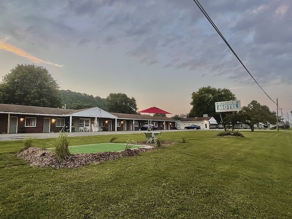 Aldeco Motel - Ohio