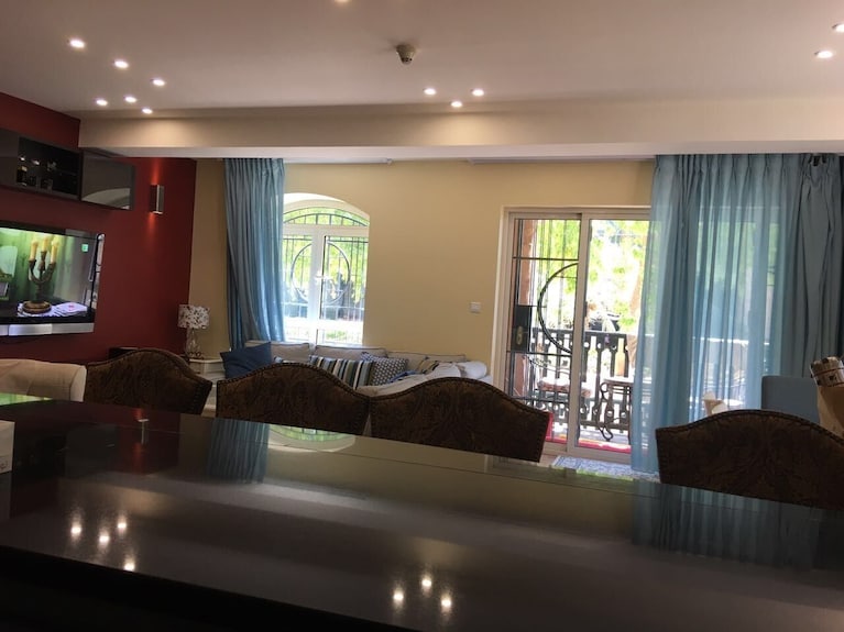 Apartamento Frente Al Mar En Movenpick Con Fantásticas Vistas Al Mar Rojo, Cerca Del Centro - Aqaba