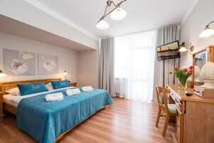 Suite-Estúdio | Com decoração personalizada, com mobília individualizada, secretária 