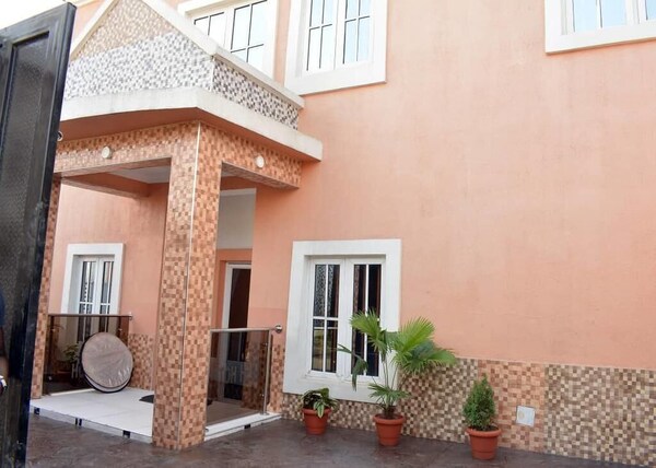 Rush Hotel - Lagos, Nigeria