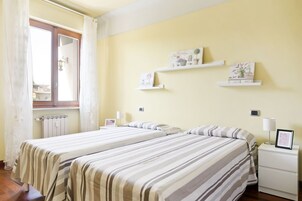 Quarto Cidade, 2 quartos | 2 quartos, roupa de alta qualidade, edredões de penas 