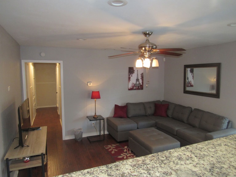 Casa De 4 Dormitorios - Excelente Ubicación (Dormir 10 Invitados) - Garland, TX