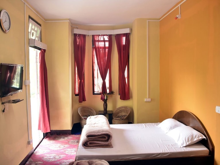 Great View Of Kanchenjunga - Sikkim