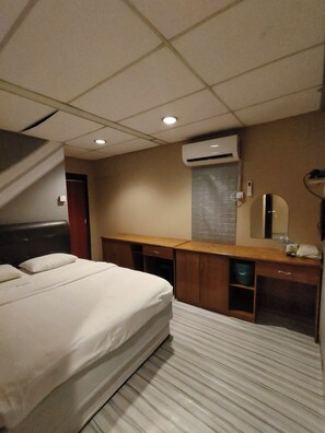 Quarto casal básico | Wi-Fi de cortesia