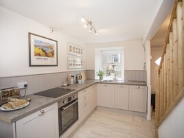 Casa de Campo | Cozinha privada | Um frigorífico, um micro-ondas, um forno, uma máquina de lavar louça 