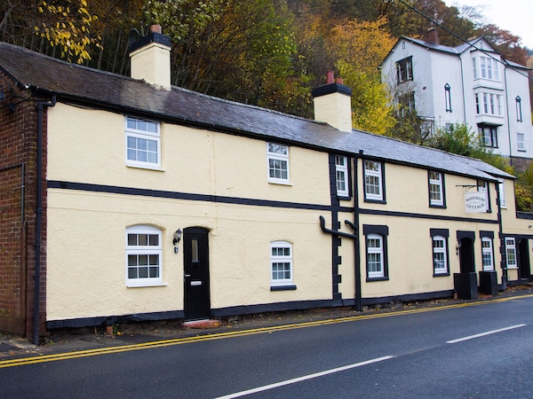 Minafon - Llangollen