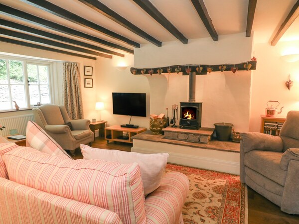 Ingleton 2-bed Cottage, Sleeps 4, Pet Ok & Parking - Ingleton