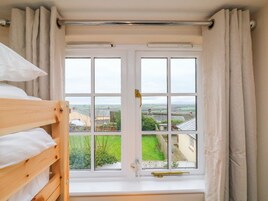 Casa de Campo | 2 quartos, com decoração personalizada, com mobília individualizada 