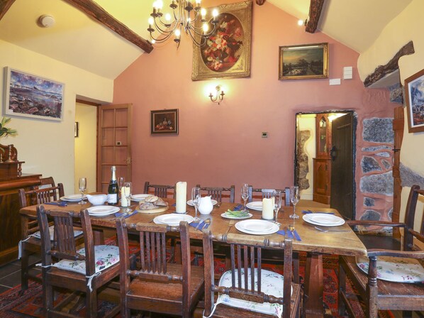 Casa de campo | Cozinha privada | Lava-louças, cadeirão de bebê, talheres/pratos/utensílios de cozinha