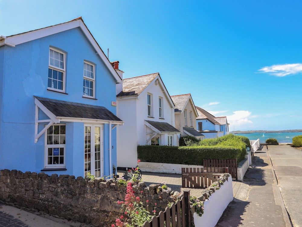 Arkoo - Rhosneigr