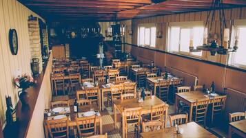 Café da manhã, almoço e jantar