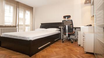 Apartamento Cidade | 1 quarto, secretária, Wi-fi grátis