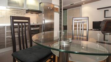 Apartamento Cidade | Refeições no quarto