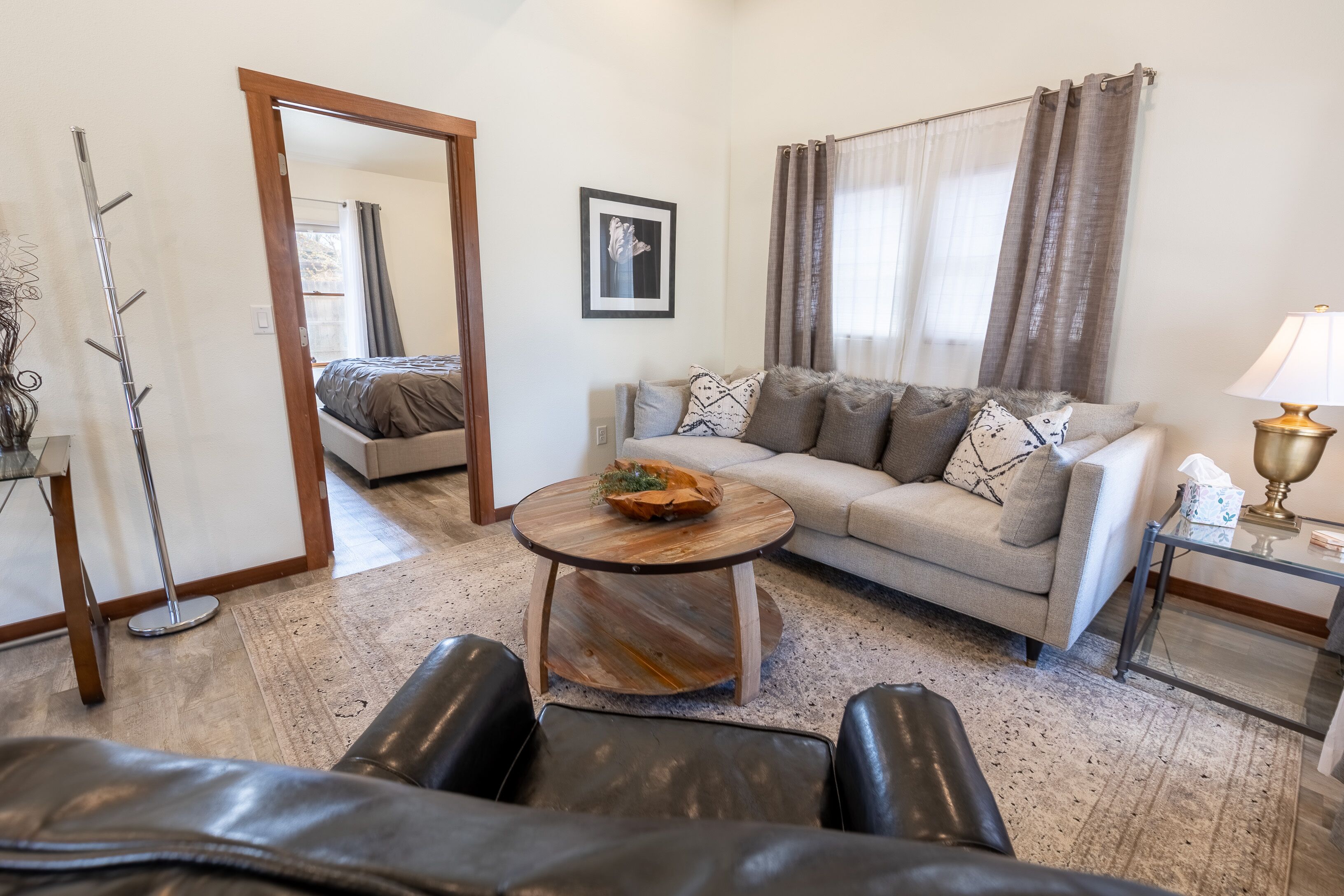 Modern Luxury Bungalow Dt - Comfort, Coffee, Wine, Beer, Restaurants And More! - Rapid City, SD