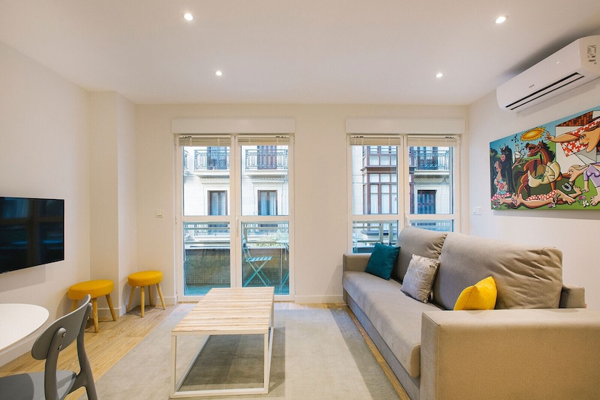 E1 Apartment With Balcony In San Marcial 33 - Donostia-San Sebastian