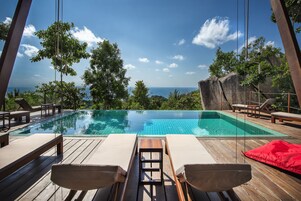 Bar junto à piscina