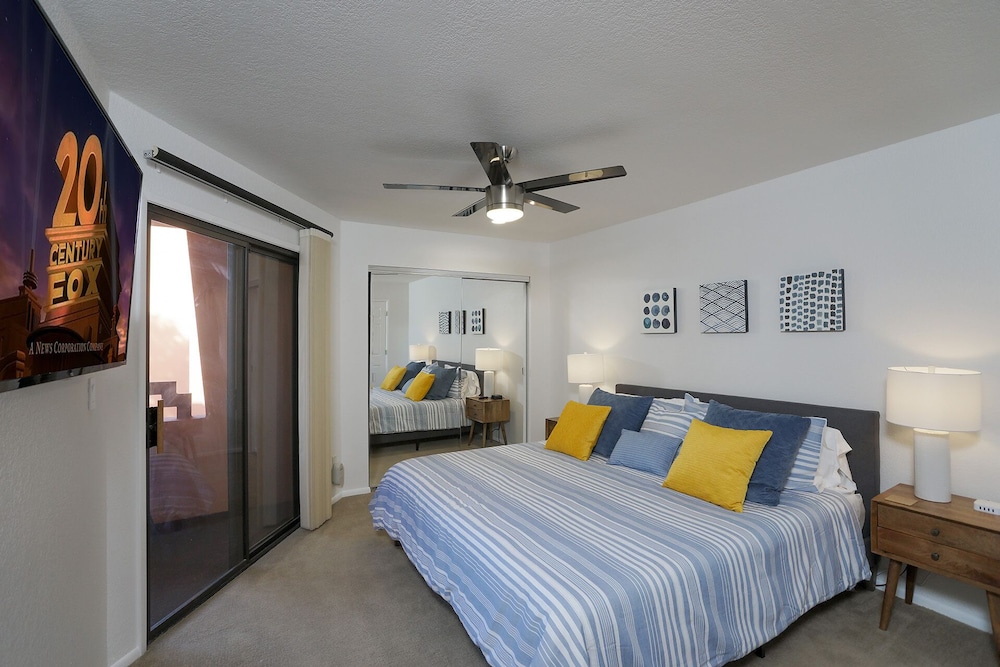 Paradise Valley Golf Views, King, Pool/spa, 65" 4k W/ Streaming Services - Phoenix