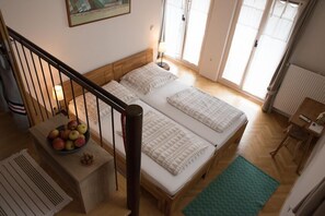 Quarto casal ou duplo luxo, sacada (1) | Individualmente decorados, individualmente mobiliados, escrivaninha