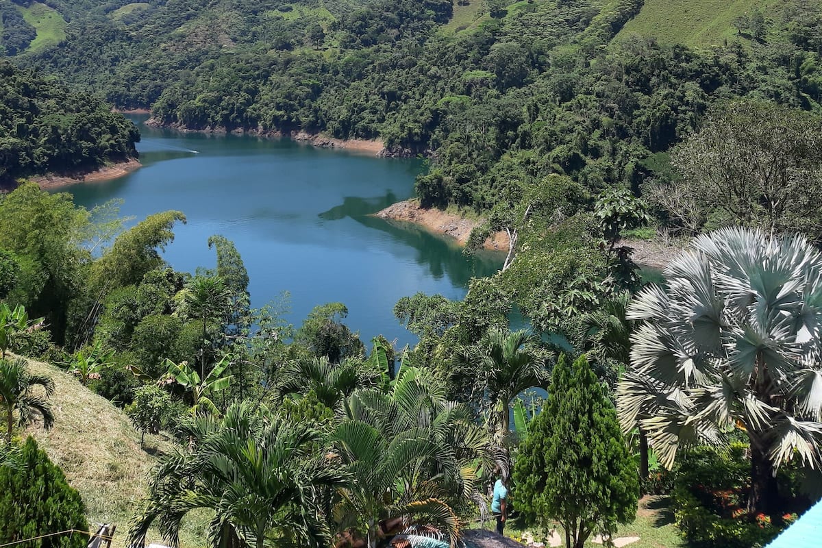 Quarto Duplo Deluxe, 1 cama de casal, vista para o lago | Vista do quarto
