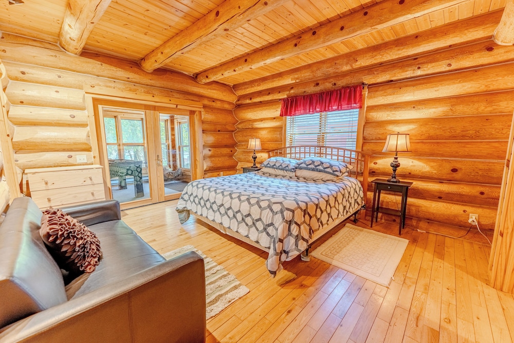 Mackinac Vista: Lakefront Summer Magic For The Whole Family - Michigan