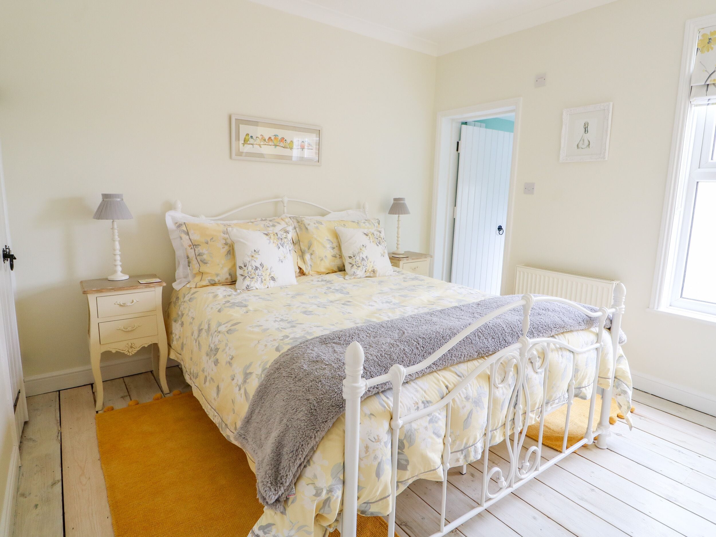 Casa de Campo | 2 quartos, com decoração personalizada, com mobília individualizada 