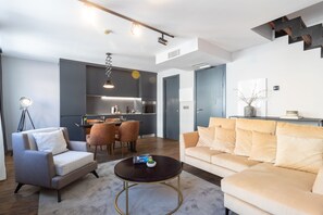 TV de tela plana 42 polegadas com canais digitais, smart TV, Netflix