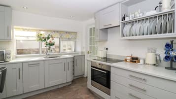 Casa de campo | Cozinha privada | Micro-ondas, cooktop, lava-louças, chaleira elétrica