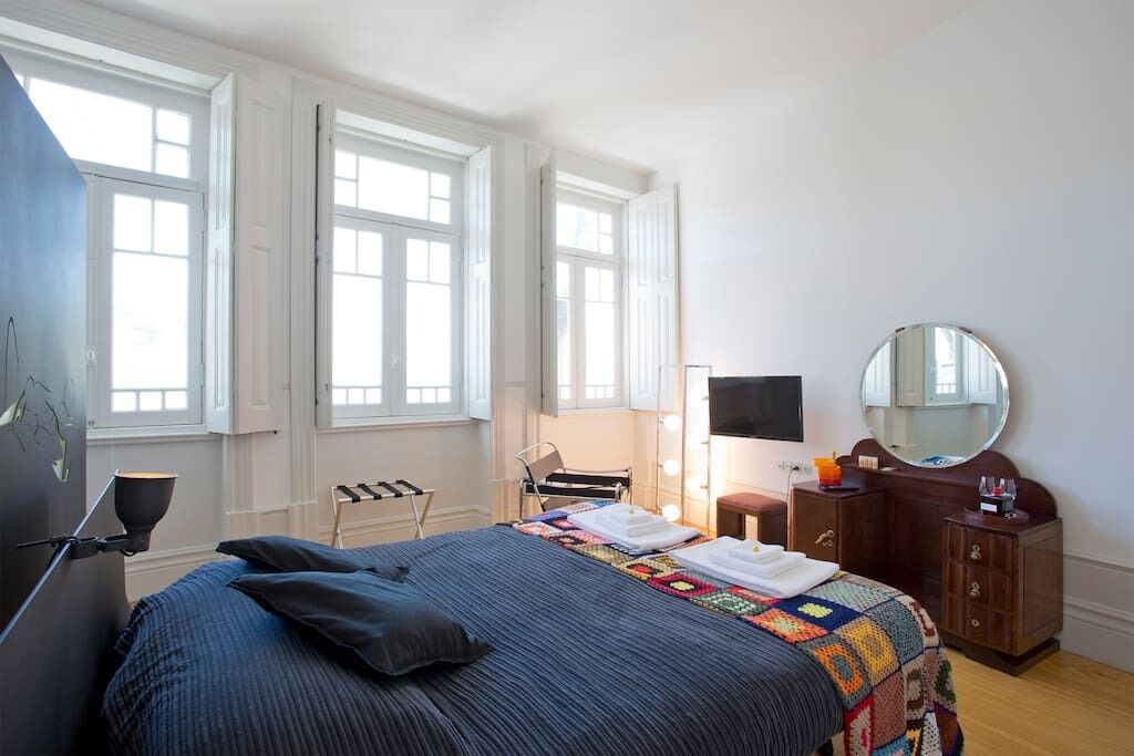 Quarto Duplo, vista para o rio | Secretária, Wi-fi grátis, roupa de cama fornecida 